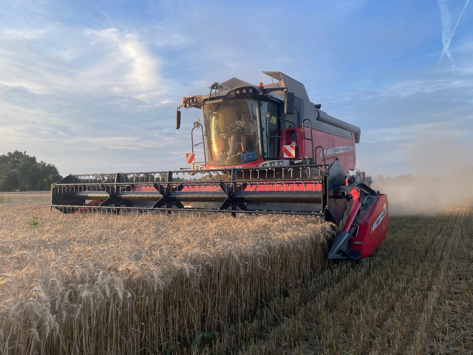 Autoguidage RTK sur moissonneuse : pourquoi ceux qui y sont passés ne ...
